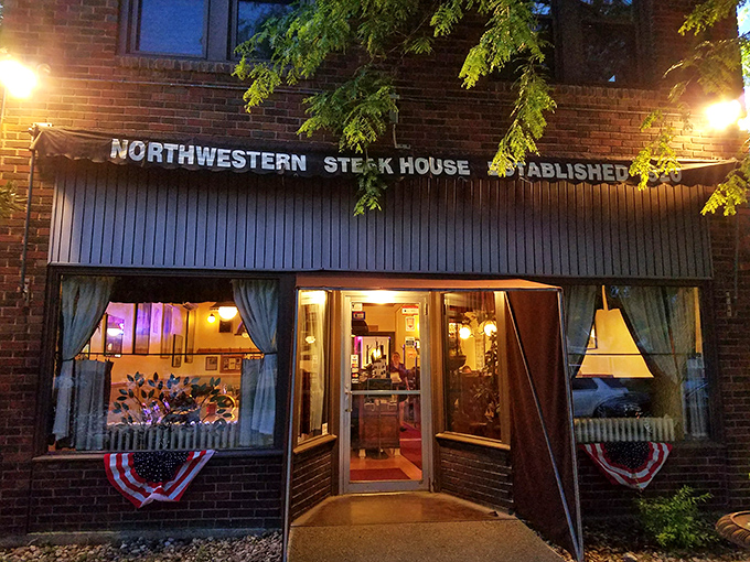 Old-school charm with twinkling lights. Northwestern feels like stepping into your grandparents' favorite dinner spot from 1955.