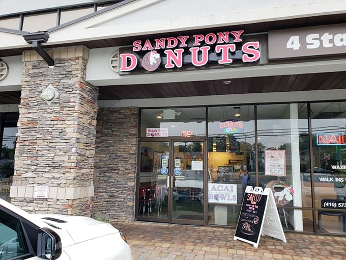 Sandy Pony's stone facade looks classy, but inside it's a playground of donut possibilities.