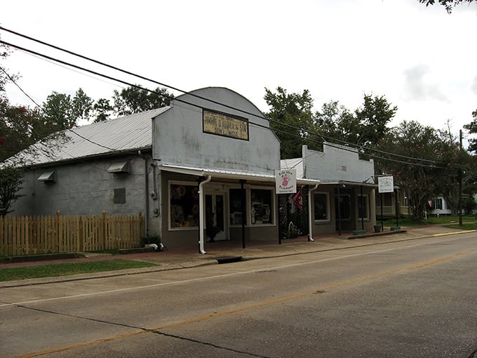St. Francisville's streets invite you to park the car and rediscover the lost art of the afternoon stroll, where every shop owner knows your name.