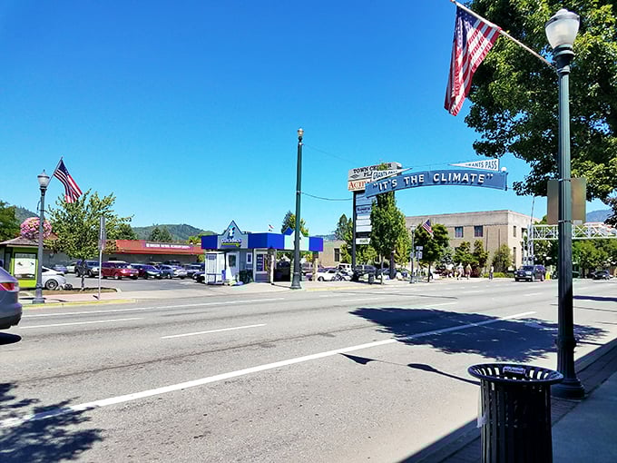 The classic American main street in Grants Pass invites afternoon strolls. Those red lights are just giving you more time to admire the architecture.