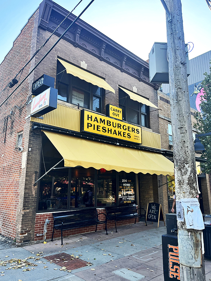 This unassuming brick building houses breakfast magic that's drawn everyone from hungry students to presidential candidates over the years.