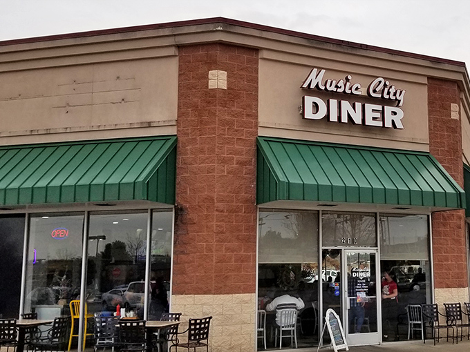 Suburban burger bliss! This Hendersonville gem proves greatness often hides in plain sight, just waiting to be discovered.