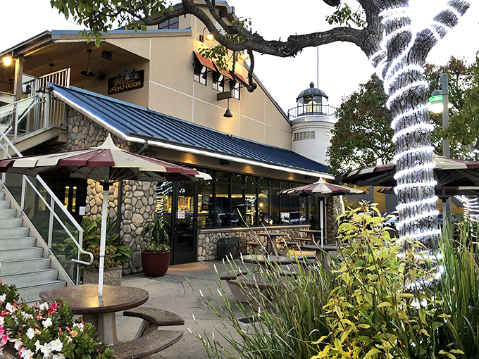 Stone walls and nautical charm make Point Loma Seafoods feel like the kind of place where old sea captains would swap tales over chowder.
