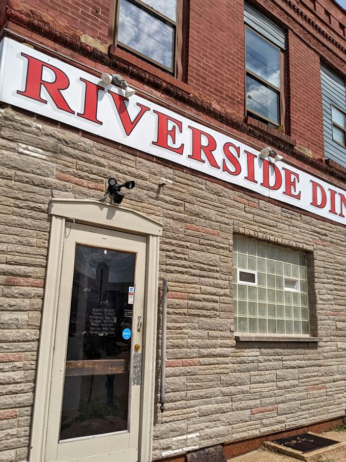 This corner diner looks exactly like where your grandparents would have had their first date, milkshakes and all.