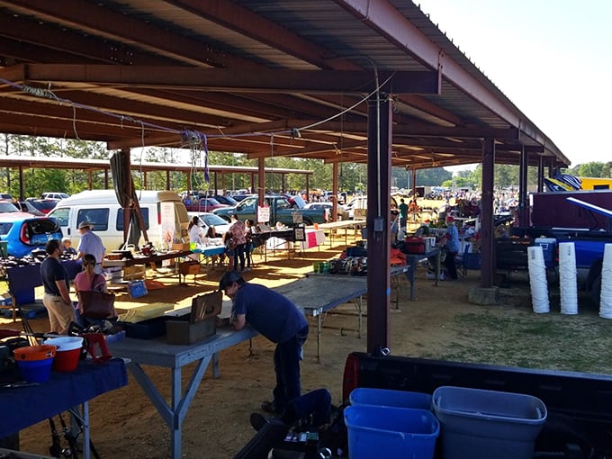 Old-school shopping at its finest! Sadie's wooden tables and open-air design create the perfect backdrop for serious bargain hunting.