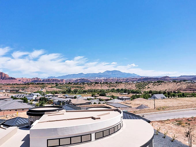 This peaceful valley town sits perfectly nestled between dramatic cliffs and the meandering Virgin River. 