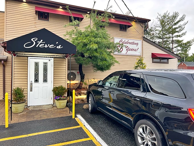 "Celebrating 80 Years" isn't just a sign&mdash;it's proof that when you do something this delicious, people keep coming back for generations.