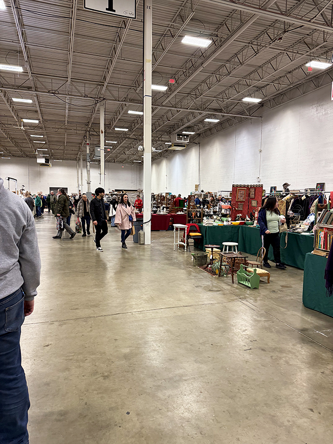 Spacious aisles and carefully arranged vendor booths transform this Chantilly venue into a collector's paradise.