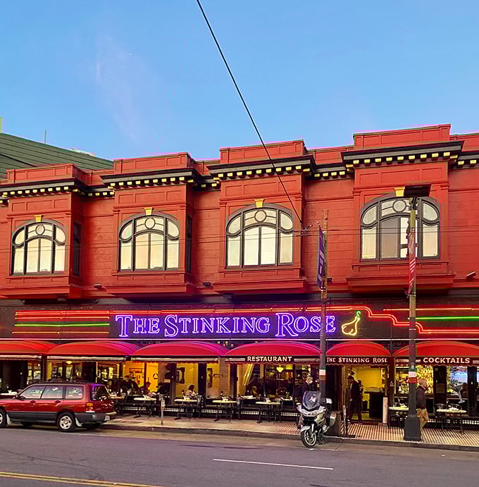 San Francisco's temple of garlic stands proudly on Columbus Avenue. Your taste buds won't know what hit them!