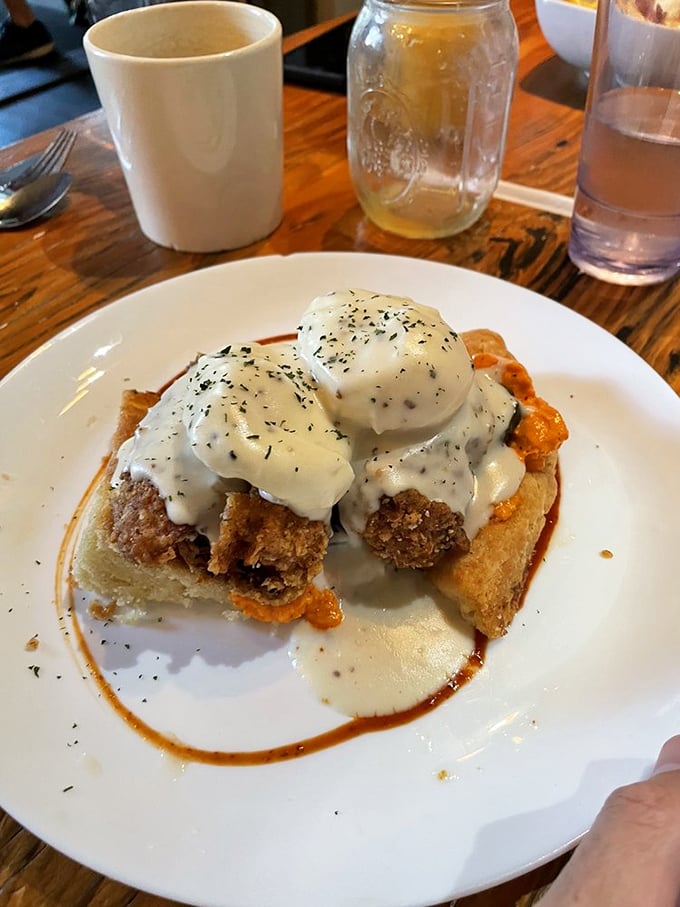When fried chicken meets fluffy biscuit and hollandaise, time stands still. Southern comfort reimagined for the Rocky Mountain appetite.