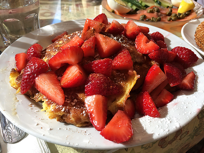 The strawberry-to-French-toast ratio here is what mathematicians call "the golden proportion of breakfast bliss."