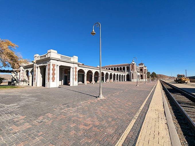 Casa del Desierto (Harvey House) brings unexpected Spanish-Renaissance grandeur to the desert, like finding a tuxedo at a yard sale&mdash;surprisingly elegant and impossibly good value.