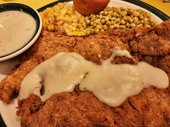 Southern portions that make Northern visitors say, "Oh my!" Crispy coating, creamy gravy, mac and cheese that would make grandma jealous.