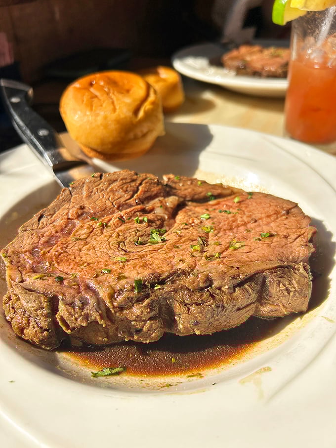 The "Mates Cut" prime rib isn't just meat&mdash;it's a monument to carnivorous pleasure. Those fresh rolls aren't garnish; they're essential tools for sopping up precious jus.