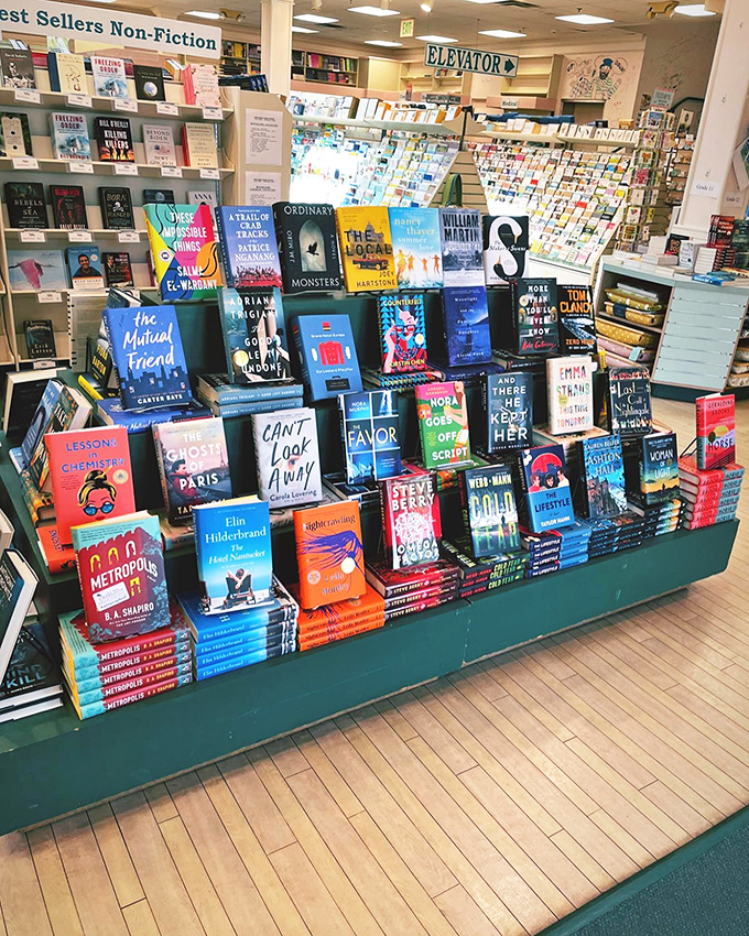 The front-facing display is like a literary runway show, with colorful covers competing for your attention and wallet.