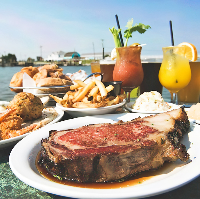 Waterfront dining perfected: prime rib so photogenic it deserves its own Instagram, paired with cocktails that make Monday feel like Saturday.