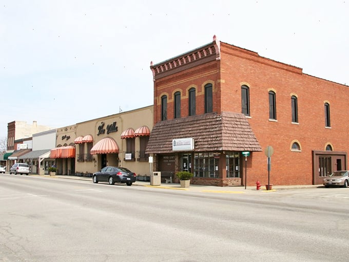 Arthur welcomes you to a place where horse-drawn buggies are still rush-hour traffic. A refreshing pace in today's world!