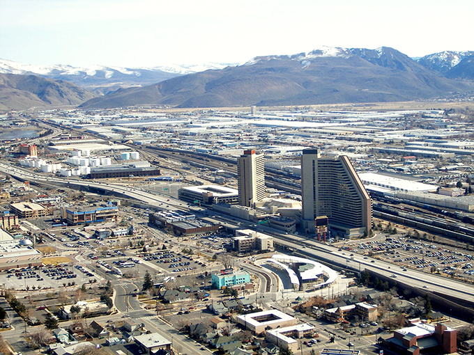 Sparks offers big city amenities with small town prices &ndash; just a stone's throw from Reno's excitement.