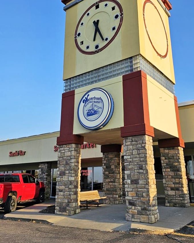 Waterfront's clock tower stands like a lighthouse for the seafood-starved, guiding hungry sailors to safe harbor.