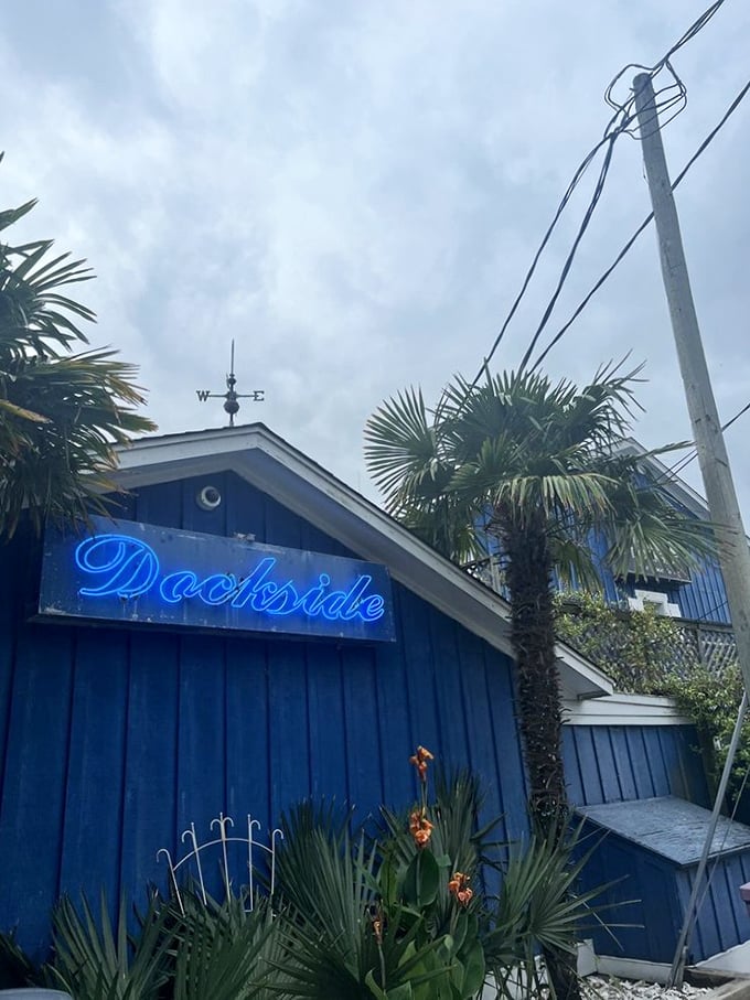 Dockside Restaurant: Palm trees and a neon sign&mdash;the universal language for "Your diet plan ends here, but the memories will be worth it."