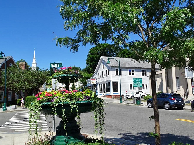 Blue skies, historic buildings, and not a parking meter in sight. Some places still get it right! 