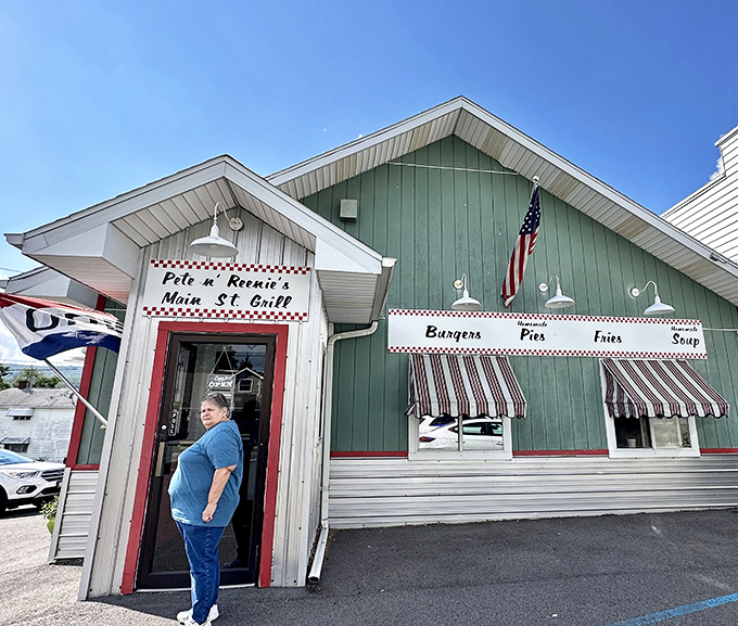 Red door, striped awnings, and comfort food that makes you feel like you've come home&mdash;even if you're just passing through.
