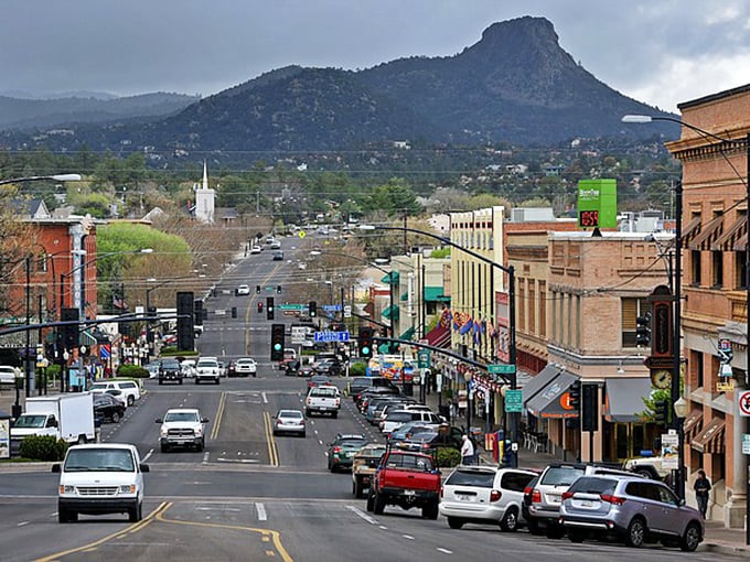 Wide streets and mountain views define Prescott Valley, where your retirement dollars stretch further than the horizon.