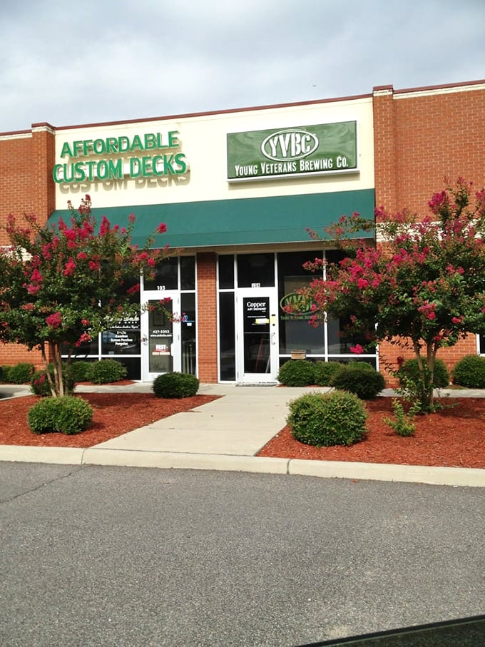 Military precision meets craft brewing at this veteran-owned establishment. The only drill sergeant here is your taste buds!