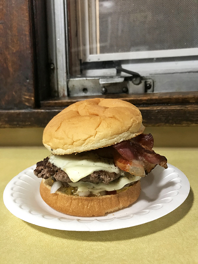 The bacon cheeseburger at Gilley's doesn't need Instagram filters&mdash;that perfect stack of patty, cheese, and crispy bacon is already frame-worthy.