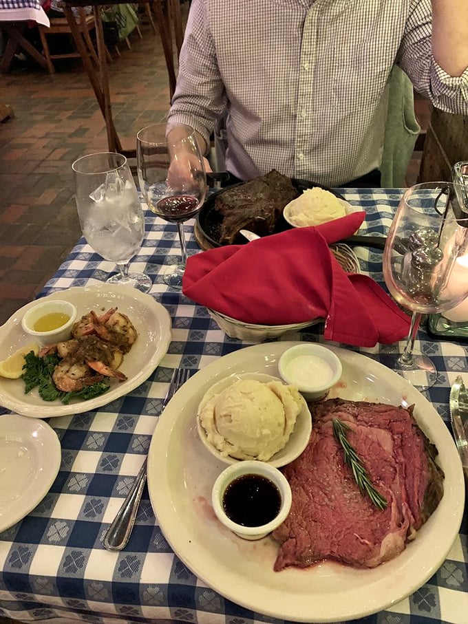 A plate that whispers "special occasion" while shouting "you deserve this!" The prime rib practically poses for its glamour shot.