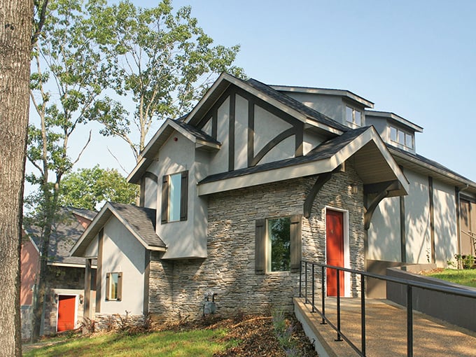 Hermann Hill offers the kind of views that make you forget your phone exists, despite it being right there in your hand.