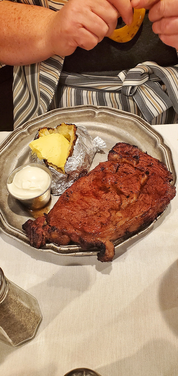 Steak nirvana achieved! That prime rib with its crusty exterior and rosy interior represents everything right with American supper club tradition.