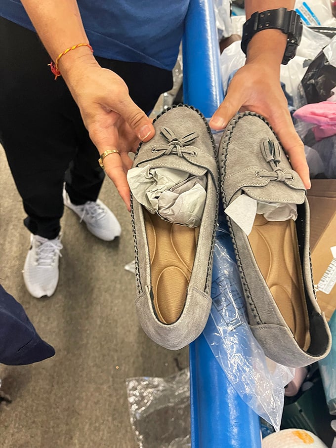 "Cinderella's fairy godmother has nothing on Where Ya Bin," thinks everyone who's ever scored designer shoes for less than a fancy coffee.