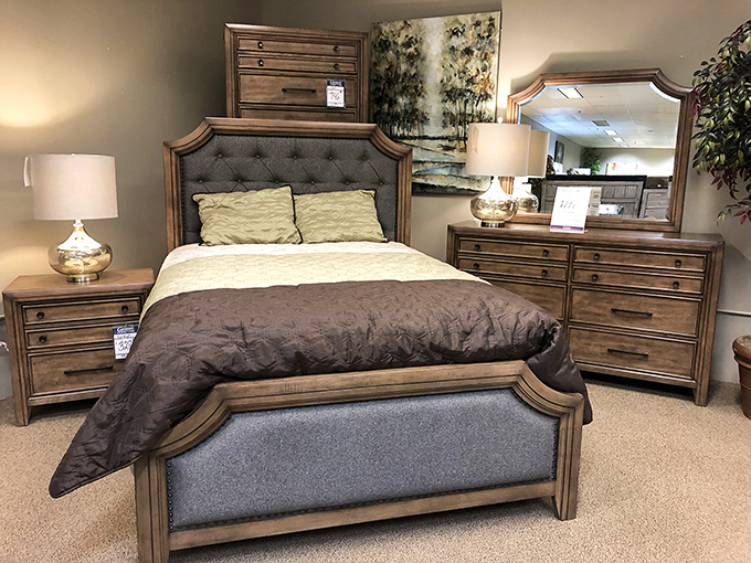 Elegance meets practicality in this bedroom collection. The tufted headboard says "sophisticated adult" while the storage drawers quietly handle your sock collection.