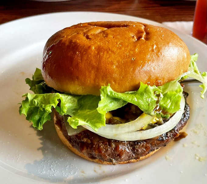 The burger that launched a thousand road trips. That perfect bun-to-patty ratio is what mathematicians call "the golden delicious ratio."