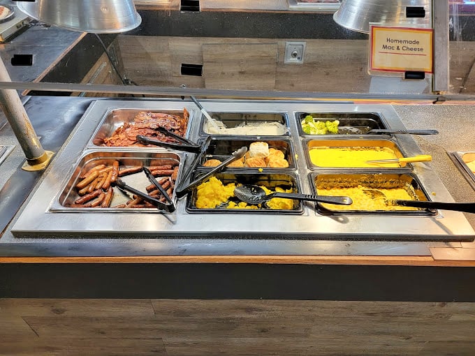 Homemade mac and cheese sits proudly alongside comfort food royalty&mdash;the kind that immediately transports you to childhood Sunday dinners.