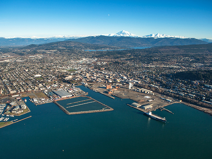 Bellingham's waterfront development balances modern amenities with breathtaking mountain backdrops&mdash;all within reach of fixed-income budgets.