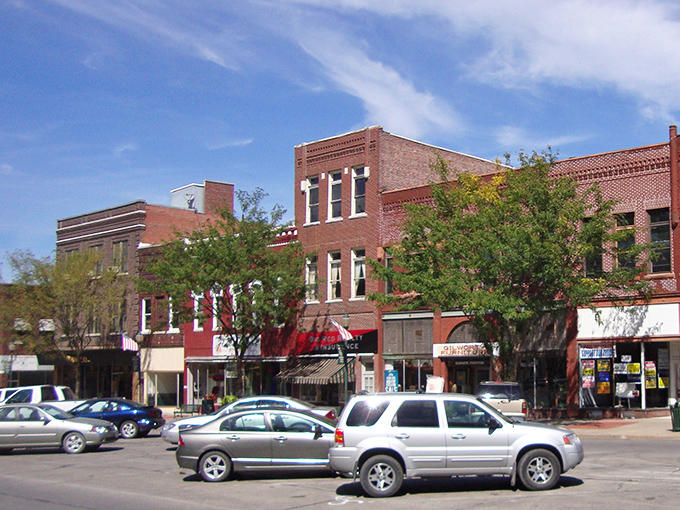 Centerville's courthouse square layout is Iowa's version of Rome&mdash;all roads lead to this historic heart of the community.