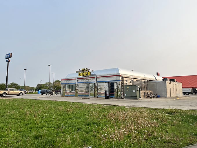 Mel's gleaming stainless steel exterior is like a time machine to when breakfast was an art form and chrome was king.