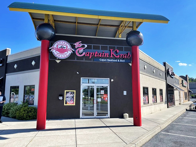 Modern meets Louisiana at Captain Krab, where those bright red columns might as well be saying "Spicy seafood boils ahead!"