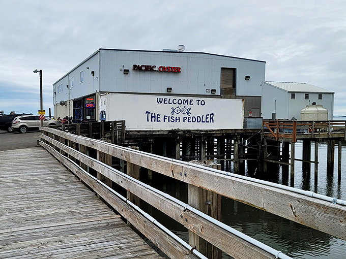 Fish Peddler's Market: When your restaurant is attached to the processing plant, "fresh" takes on a whole new meaning. Ocean-to-table in about 20 steps.