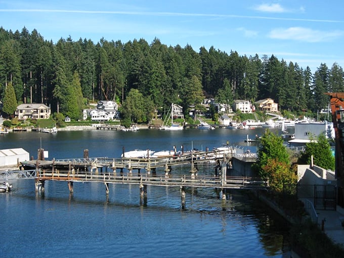 A leisurely drive through Gig Harbor reveals postcard views, from quaint docks to cozy cottages lining the shore.