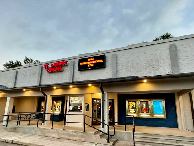 Brick buildings that have witnessed generations of Zydeco dancers. Small-town prices with a soundtrack you can't help but move to!