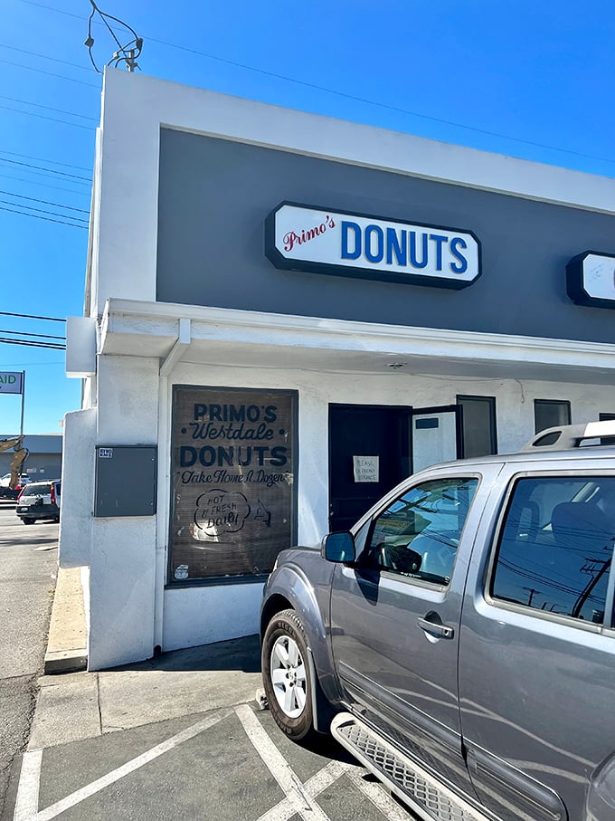 Old-school cool meets new-school yum! Primo's classic sign promises donuts that have stood the test of time.