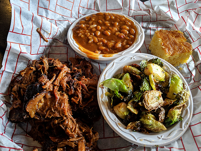 A barbecue platter that hits all the right notes &ndash; the mac and cheese alone deserves its own fan club. 