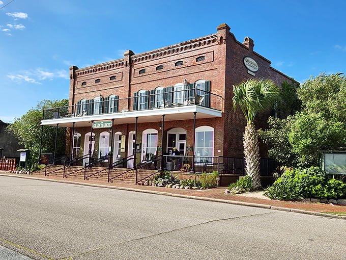 The Consulate Suites' imposing brick facade speaks to Apalachicola's prosperous cotton era, when this tiny town played in global commerce's big leagues.