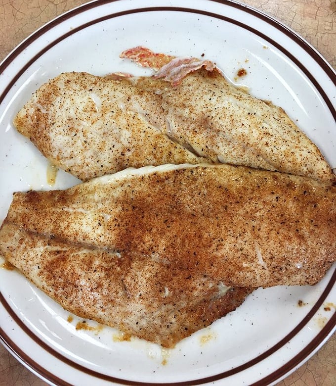 Perfectly seasoned red snapper that would make coastal chefs do a double-take. Who needs an ocean view when you have this?