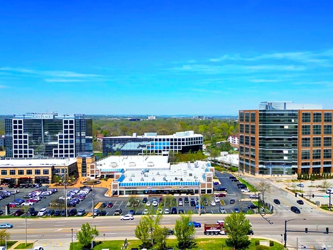 Creve Coeur's modern skyline showcases its prosperous character. These contemporary buildings house medical facilities and businesses that serve the community with style.