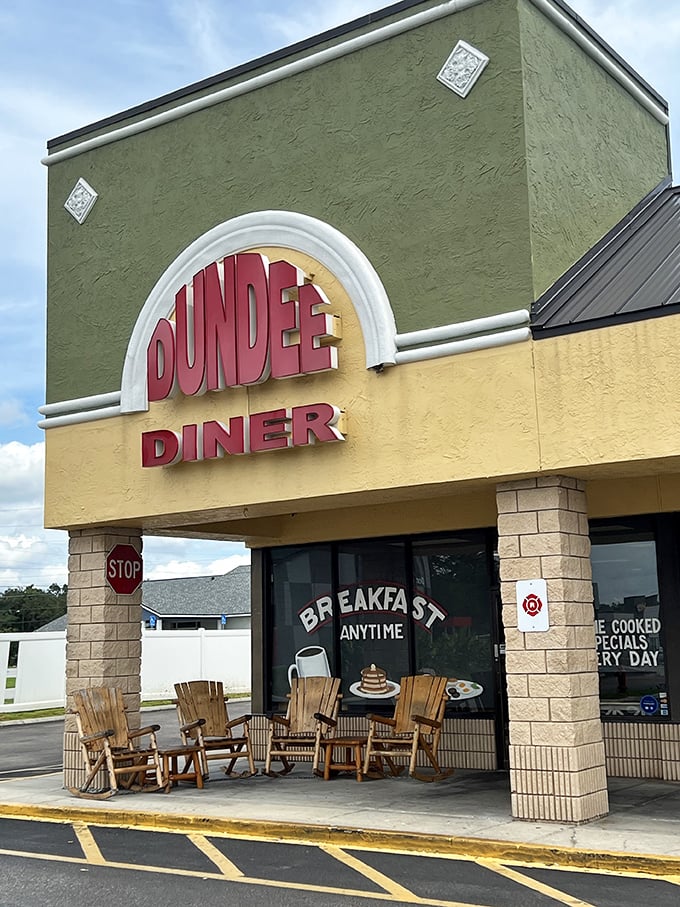 Dundee Diner's green and yellow exterior is as bright and cheerful as the service you'll find inside.