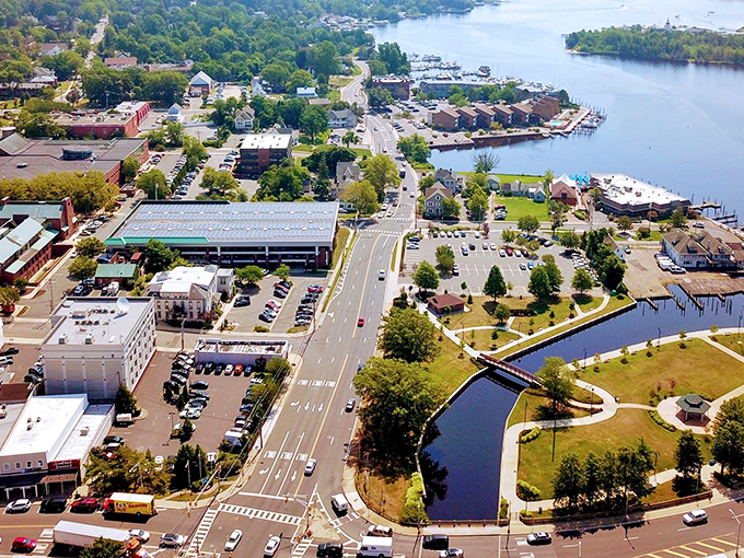 Toms River's waterfront parks give you million-dollar views on a Social Security budget&mdash;now that's smart retirement planning!